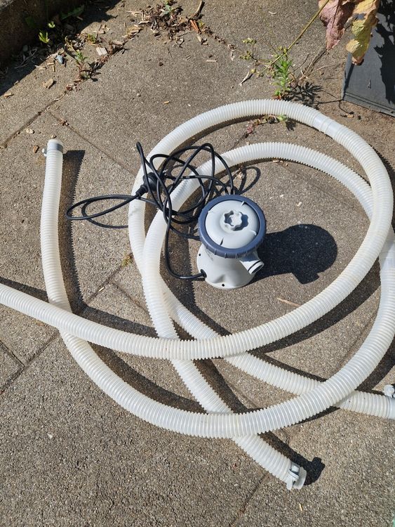 Intex Filterpumpe C330 inkl. Anschlussschläuche (Gebraucht) in Reinach ...