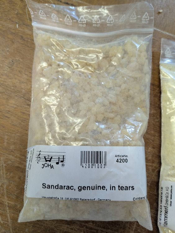 Sandarac, manila copal and button lac (Neu (gemäss Beschreibung)) in ...