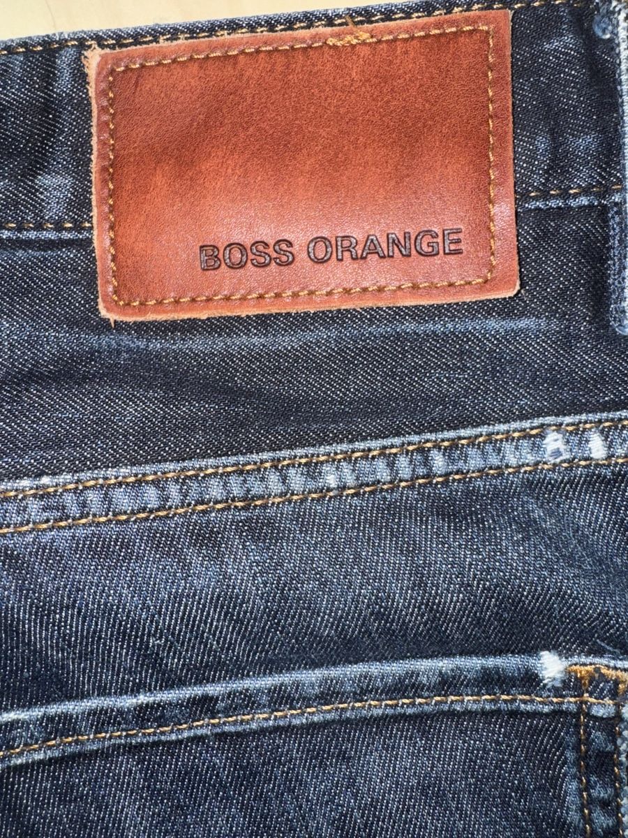 Jean BOSS Orange, taille 36/32, coupe droite, parfait! (D'occasion) à ...