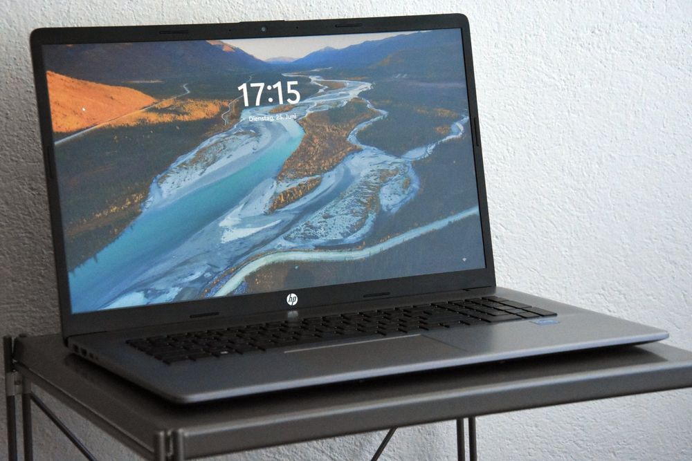 HP Notebook 470 G8 (i7-1165G7/16GB/256SSD) (Gebraucht) in Künten für ...