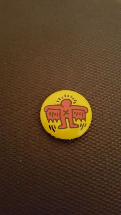 Rare Keith Haring Pop Shop Pin Button NY (Gebraucht) in Zürich für CHF ...