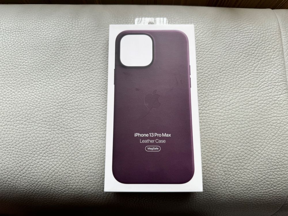 Iphone 13 Pro Max Leather Case Dark Cherry (Neu und originalverpackt) in Ebnat-Kappel für CHF 21 ...