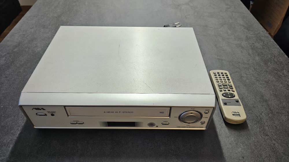 Aiwa VHS Player/Recorder (Gebraucht) in Dübendorf für CHF 2 – mit ...