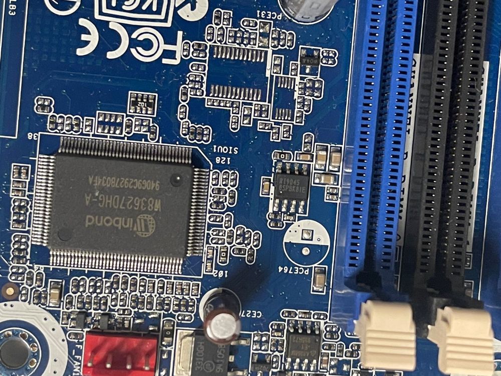 Mainboard, Intel Desktop Board 02 (Defekt) in Oensingen für CHF 1 – mit ...