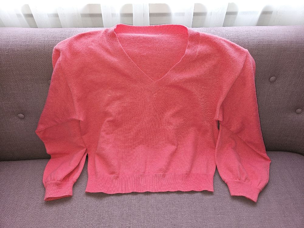 Pulli Rosa Levis mit Puffärmeln Gr. M oversized, süss, pink (Gebraucht ...