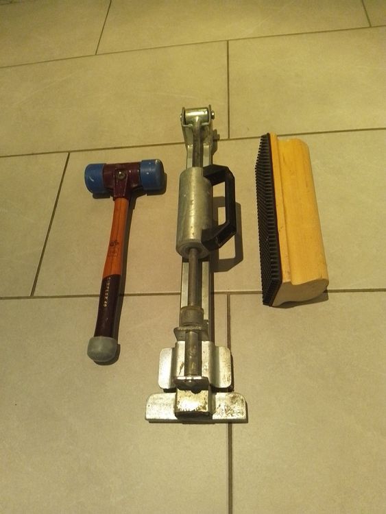 Parkett verlege Werkzeug (Gebraucht) in Egg b. Zürich für CHF 120 – mit Lieferung auf Ricardo kaufen