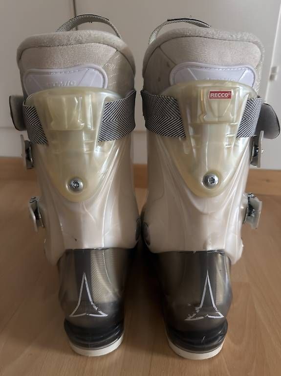 Atomic Pro T2 ASY Skischuhe Gr. 24.5 (Gebraucht) in Steinach für CHF 32 ...