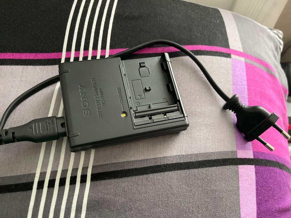 Sony Alpha 100 - Top Zustand!Batterie& Ladekabel vorhanden (Gebraucht ...