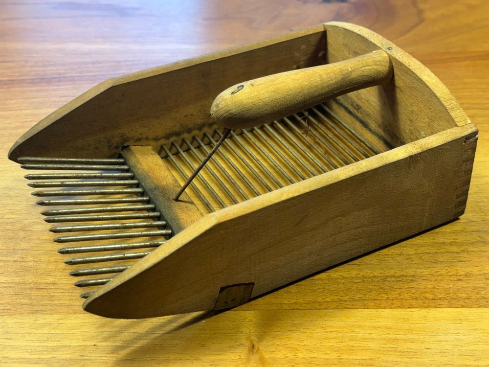 antiker Rechen zum Ernten von Heidelbeeren (Gebraucht) in Lostorf für ...