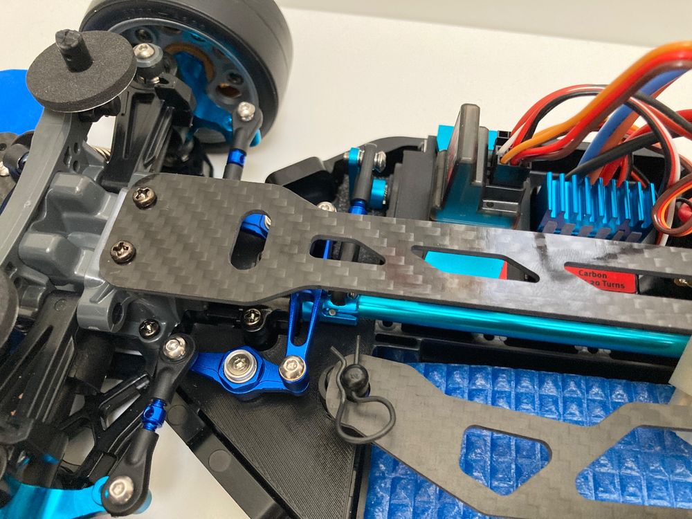 Kohlefaser Chassis-Strebe zu TT-02 Modell RC-Tuning NEU! (Neu und ...