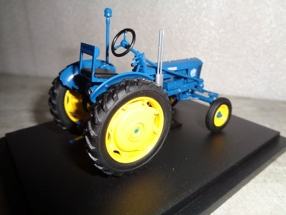 Hachette 1:43 Tracteur Traktor (Neu (gemäss Beschreibung)) in ...
