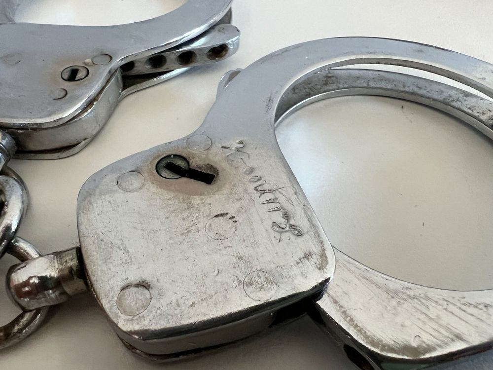 Original vintage Handschellen | Kaufen auf Ricardo