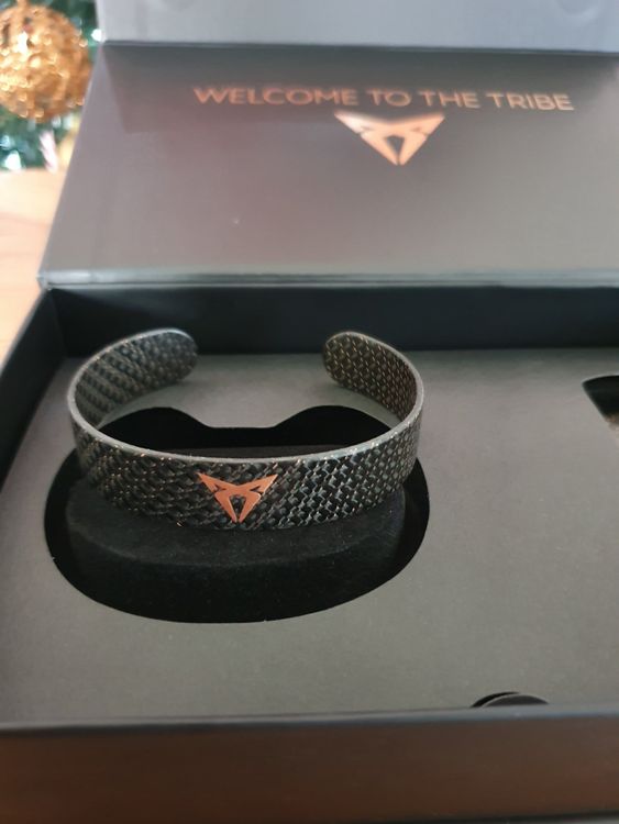 Cupra Member Box Schlüssel + Harmband aus echtem Carbon neu | Kaufen ...