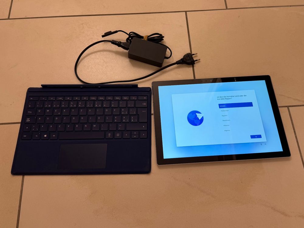 Surface Pro 6 | i5 | 8GB RAM | 128GB SSD | Windows 11 Pro (Gebraucht ...