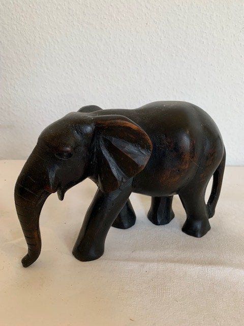 Elefant aus Massivholz (geschnitzt) | Kaufen auf Ricardo