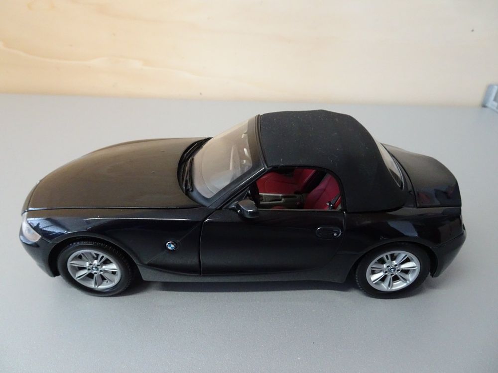 Modellauto 1:18 BMW Z4 Cabrio mit Dach, Schwarz, Kyosho | Kaufen auf Ricardo