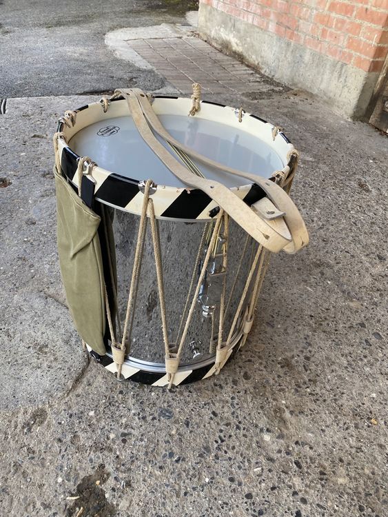 4/4 Basel Trommel (Gebraucht) in Muhen für CHF 75 – nur Abholung auf Ricardo kaufen