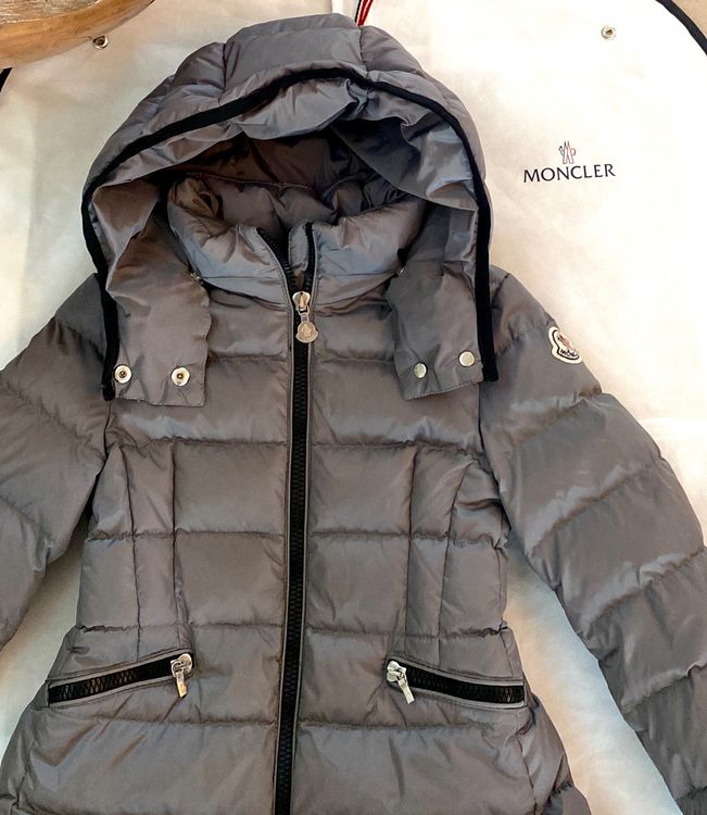 Moncler Original Daunen Mantel Gr. 8 Jahre Lp. 695 Fr. | Kaufen auf Ricardo