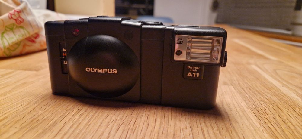 Olympus XA2 35mm Analog Kompaktkamera (Gebraucht) in Zürich für CHF 299 ...