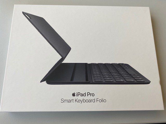 iPad Pro Smart Keyboard Folio - British | Kaufen auf Ricardo