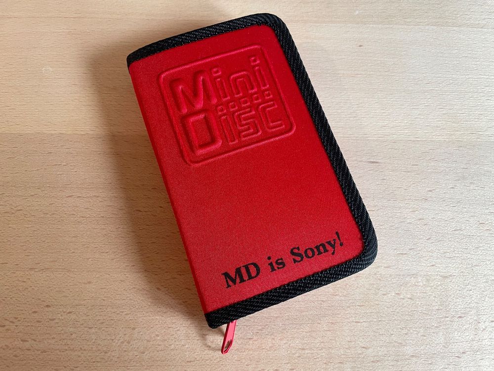 Sony Minidisc Travel case + 8 Sony minidiscs | Kaufen auf Ricardo