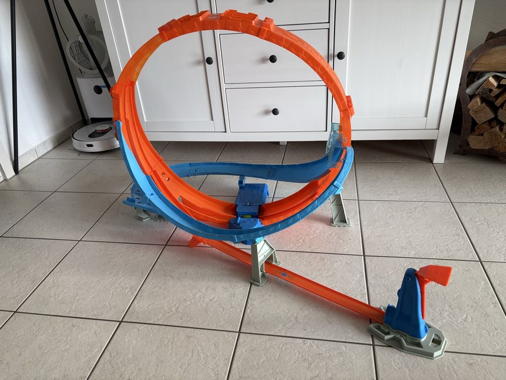 Hot Wheels Action Looping Jump Track Bahn (Gebraucht) in Heimberg für ...