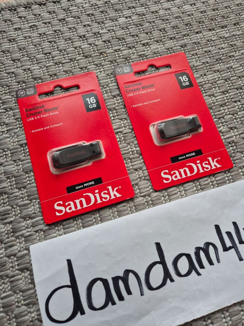 SanDisk 'Cruzer Blade' USB 2.0 Flash Drive 16GB x2 (Neuf avec emballage ...