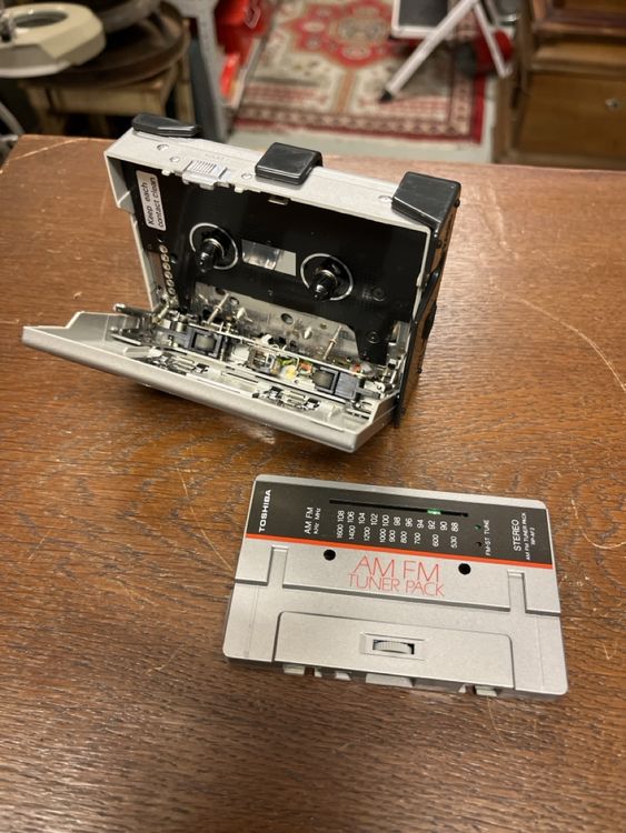 Toshiba KT-AS1 Kassettenspieler mit Radio Modul Vintage 49 (Defekt) in ...