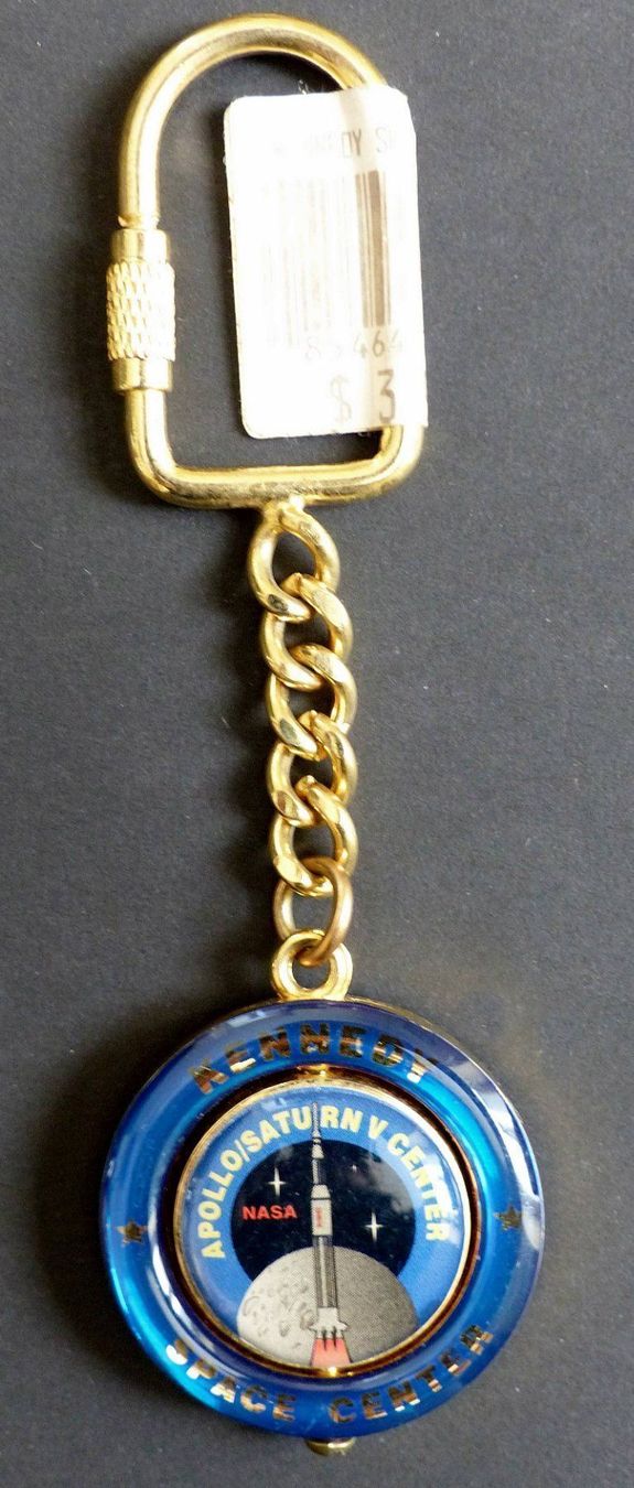 VINTAGE NASA APOLLO SATURN KENNEDY SPACE CENTER KEYCHAIN USA (Gebraucht ...