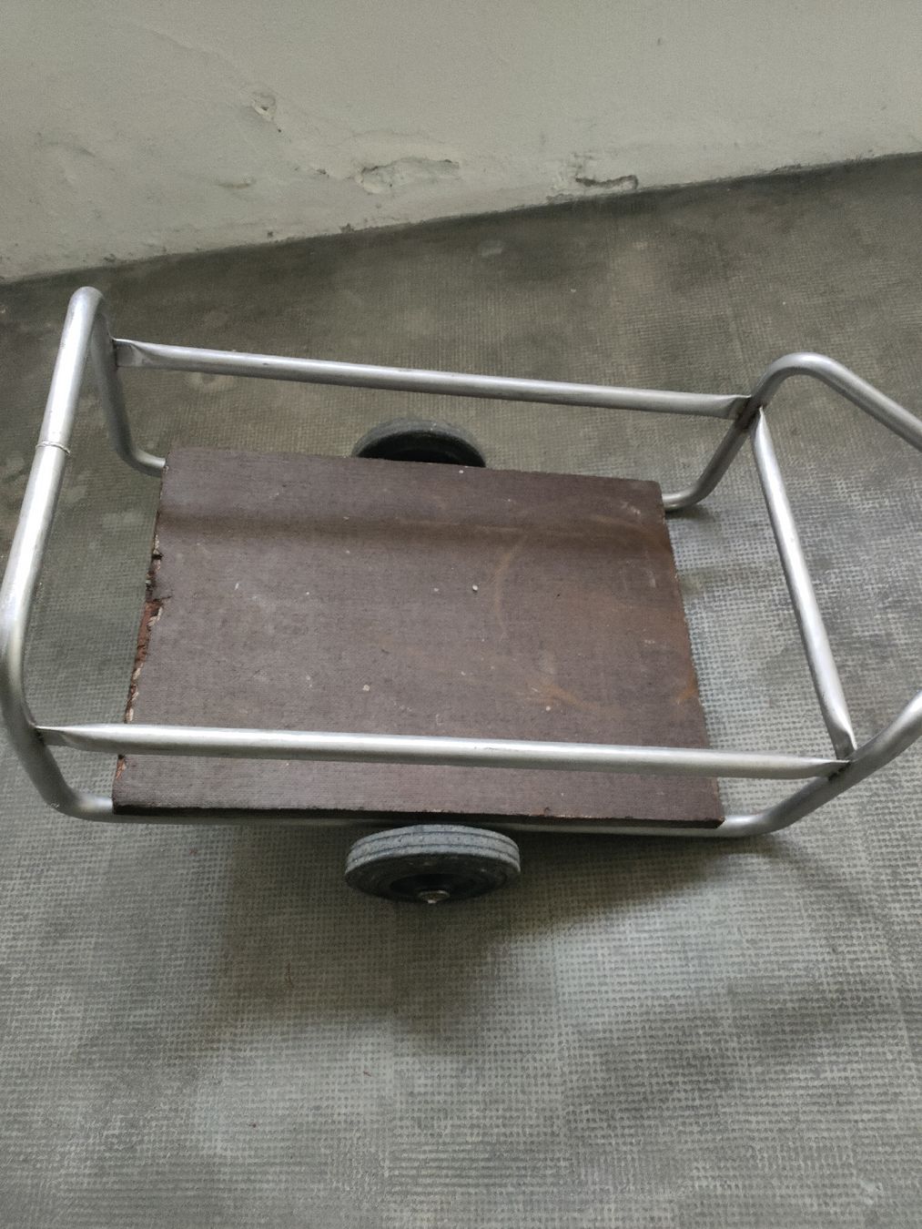 Handwagen/Rollbrett, robust, ideal für Umzug (Gebraucht) in Basel für ...