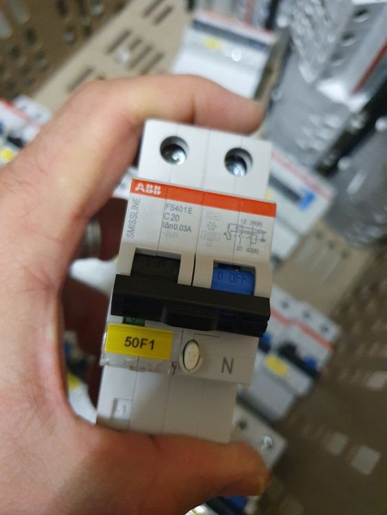 ABB FS401E C20 0.03 FI/LS-Schalter FI LS 20a SMISSLINE TP (Gebraucht) in Zürich für CHF 39 – mit ...