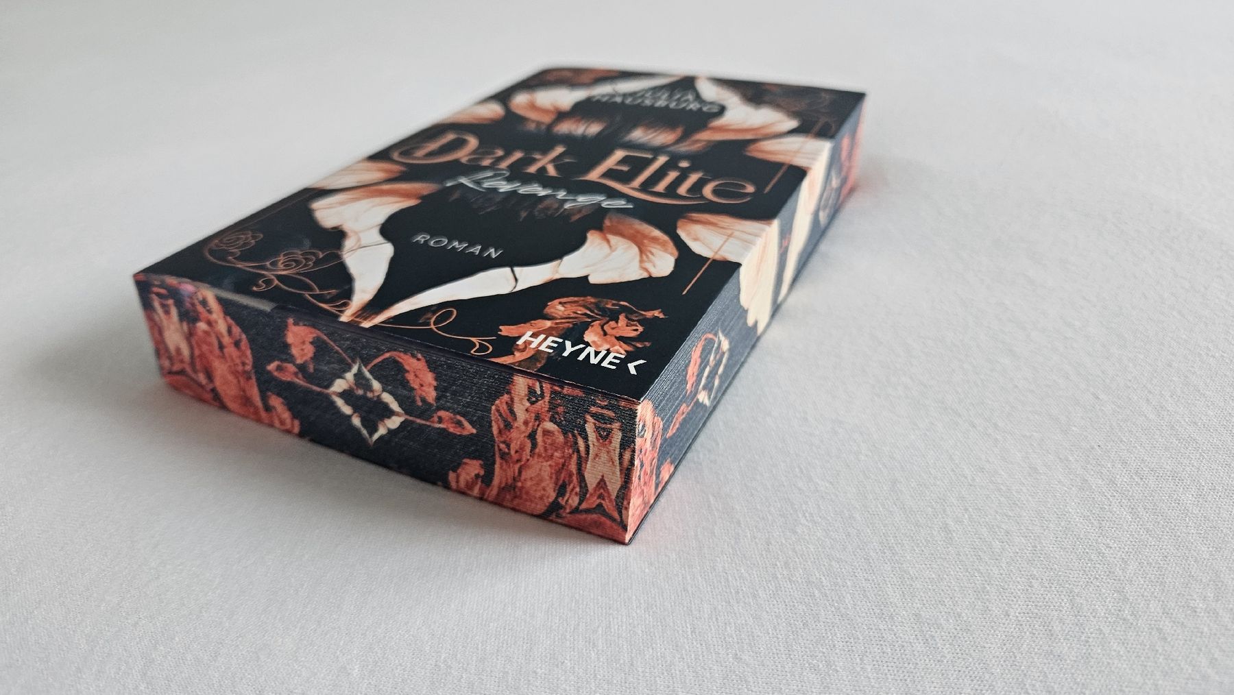 Dark Elite: Revenge, Julia Hausburg - Top Zustand! (Neu (gemäss Beschreibung)) in Niederbüren ...