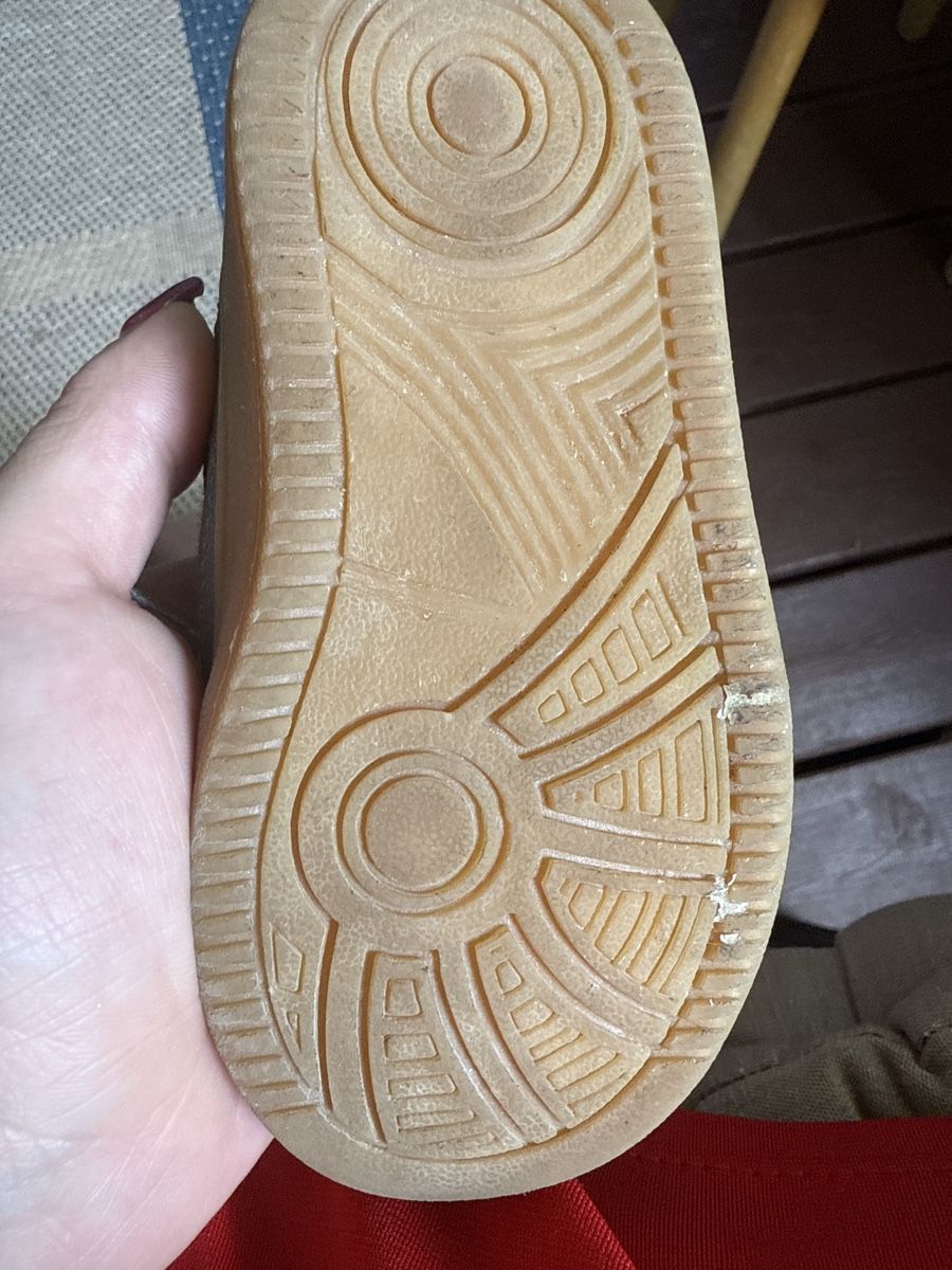 🐞🍀 H&M Lauflernschuhe, Grau, Gr. 20/21 (Gebraucht) in Zürich für CHF 3.9 – mit Lieferung auf ...