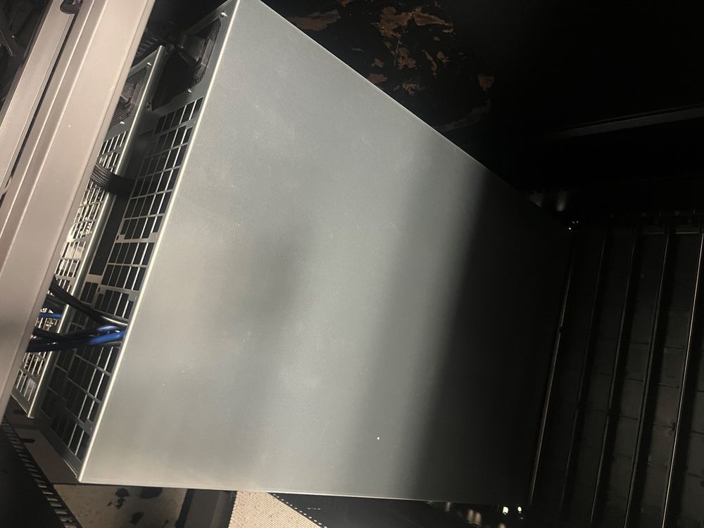 Mining Rig Nvidia P106-100 (12 Karten) in Server Rack (Gebraucht) in ...