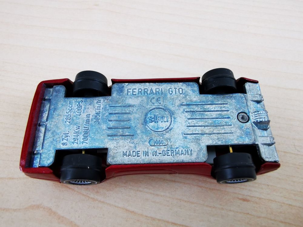 SIKU 1060 FERRARI 288 GTO, unbespielt und Fehlerfrei | Kaufen auf Ricardo