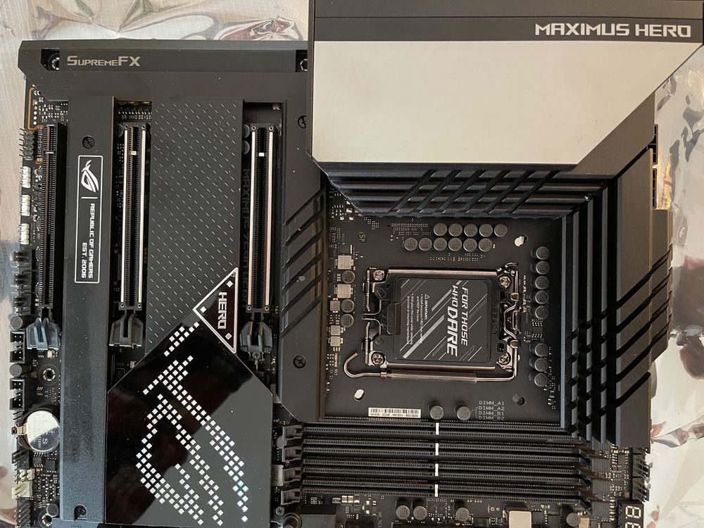 Asus ROG Maximus Z690 HERO neu, Bios 2204, DDR5, 13 Gen. (Neu und originalverpackt) in Amriswil ...