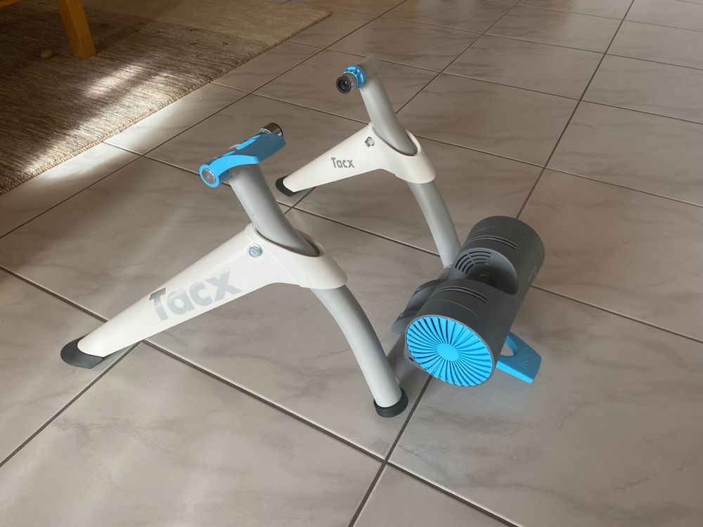 Rollentrainer Tacx Vortex Smart inkl. Fahrradreifen (Gebraucht) in ...