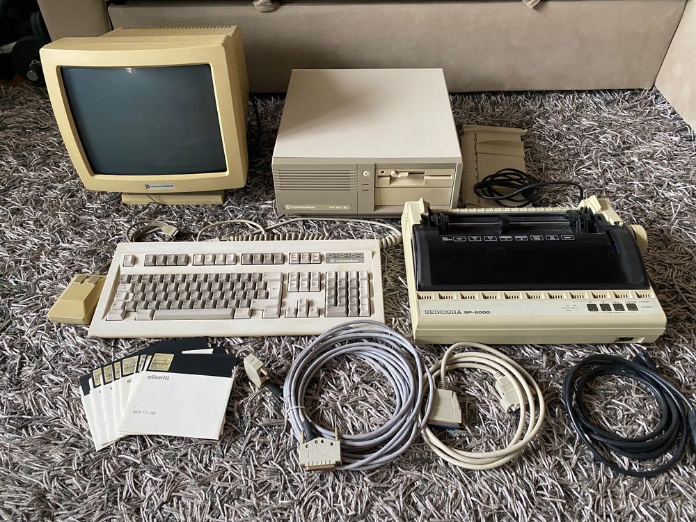 Commodore PC-20 III komplett (Defekt) in Adliswil für CHF 220 – nur ...