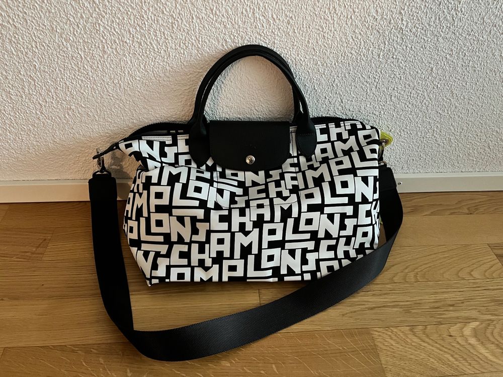 Longchamp Le Pliage M schwarz/weiss | Kaufen auf Ricardo