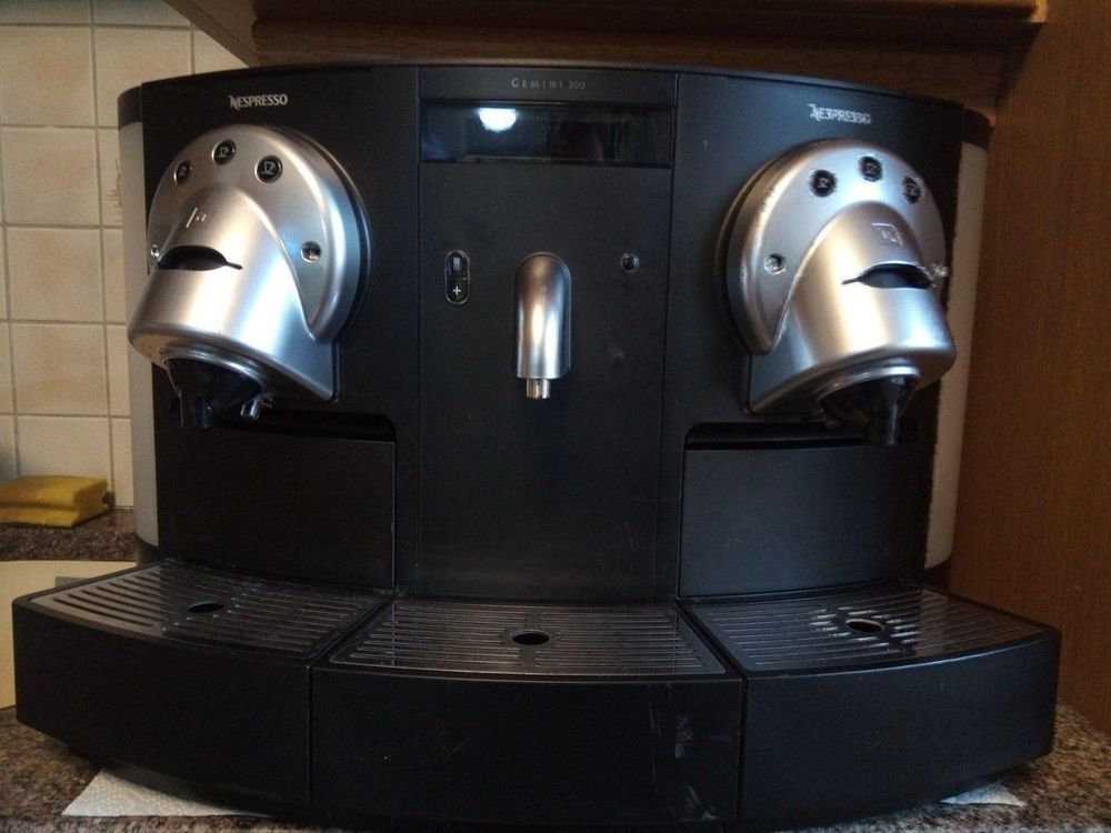 A vendre machine a cafe Nespresso CS200 (Gebraucht) in morges für CHF ...