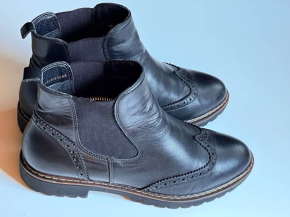 Tamaris Chelsea Boots Leder Budapester schwarz 39 mit Profil | Kaufen ...