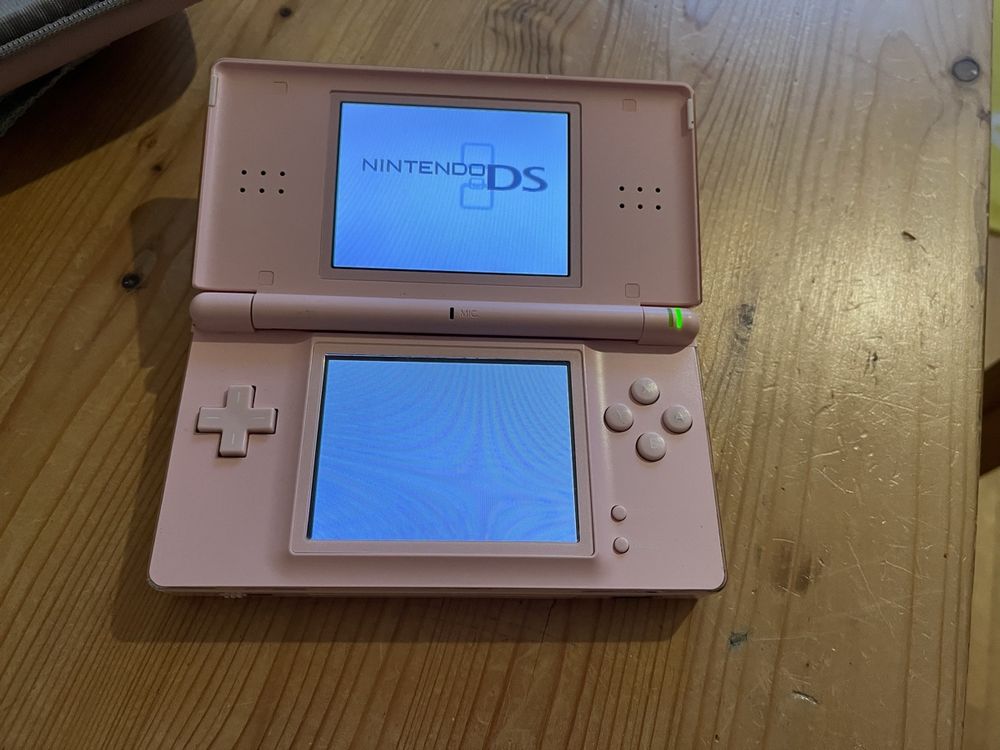 Nintendo DS Lite Konsole rosa inkl. 3 Spiele (Gebraucht) in Gerlafingen ...
