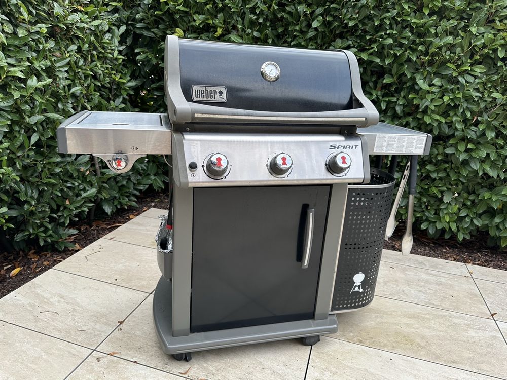 Barbecue Weber Spirit E-320 Premium avec 700.- d’accessoires (D ...