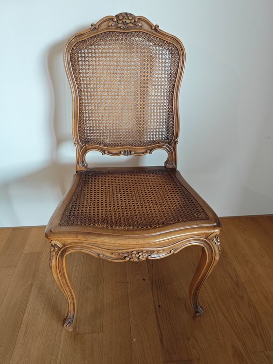 Antiker Stuhl mit Rattan Geflecht Louis XV (Gebraucht) in Toffen für CHF 18 – nur Abholung auf ...