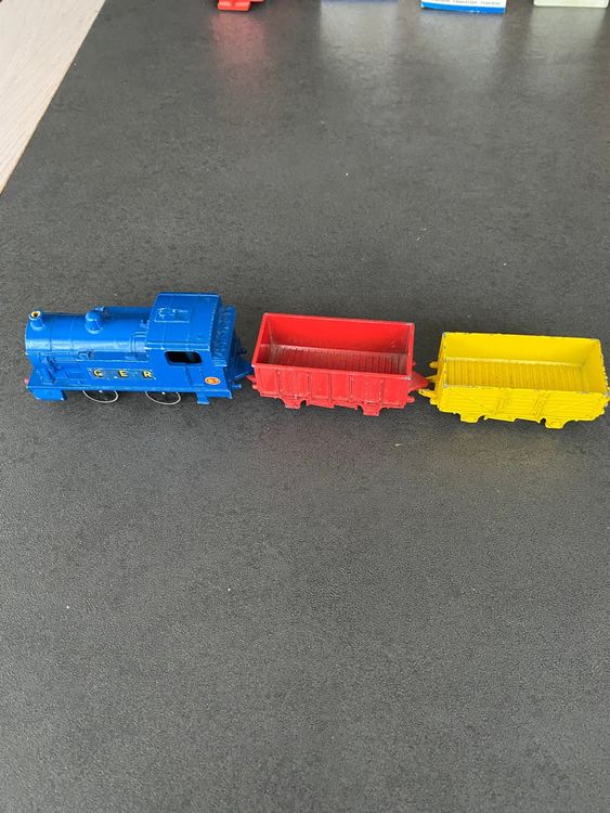 Dinky Toys train, locomotive et 2 wagons, made in England (Gebraucht ...