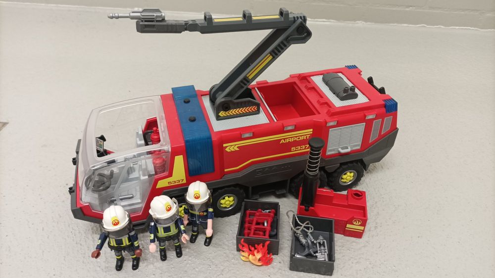 Playmobil Feuerwehr Flughafenlöschfahrzeug (Gebraucht) in Hochdorf für ...