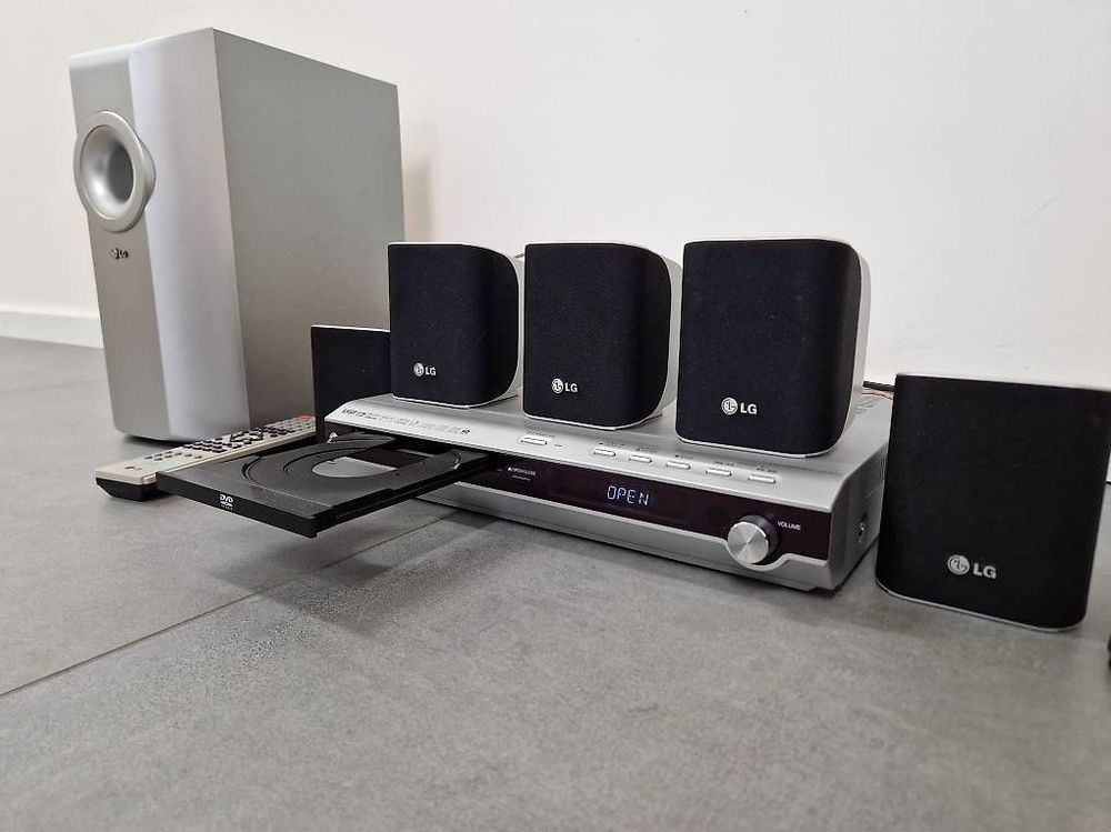 LG home cinéma, DVD,CD,RADIO TUNER. (Gebraucht) in Grand-Lancy für CHF ...
