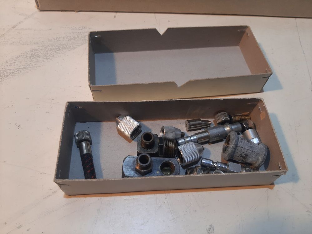 Airbrush-Set, Kompressor JUN-AIR G-1710 / Rotring (Gebraucht) in ...