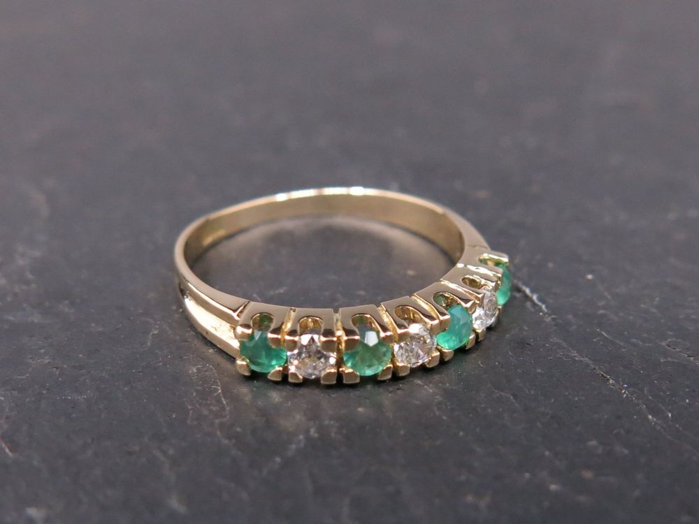 Ring 750 Gold mit weissen & grünen Steinen | Kaufen auf Ricardo