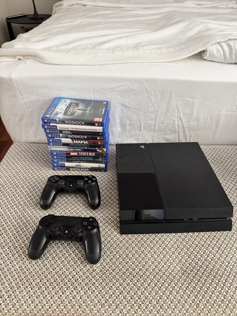 PS 4 | 12 Games | 2 Controller (Gebraucht) in Herrliberg für CHF 65 – mit Lieferung auf Ricardo ...